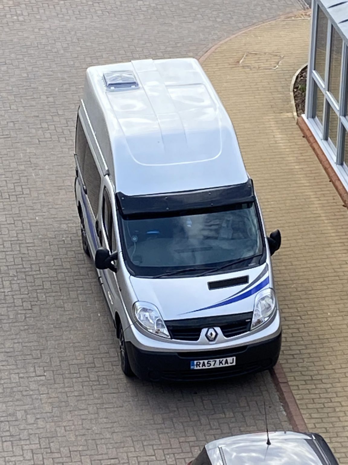 High top roofs for Vivaro, Traffic & Primastar campervans.